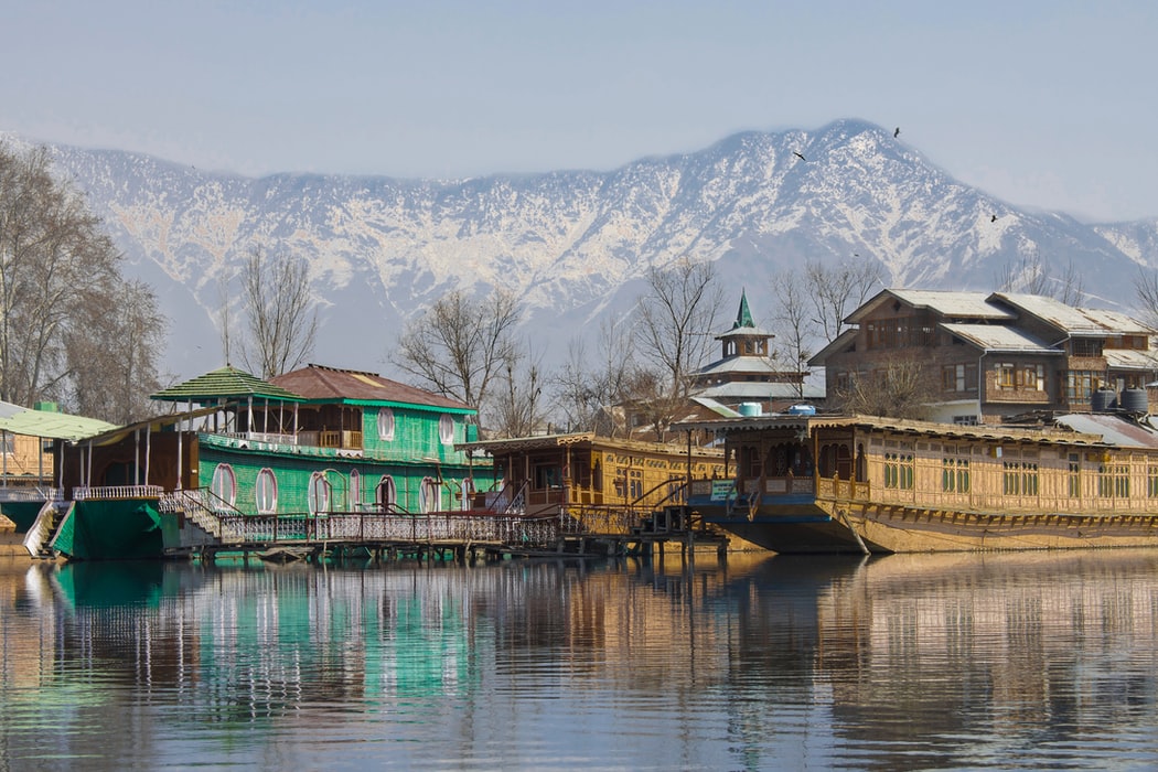 GULMARG : HEART OF WINTER IN INDIA | ADVENTURESOME